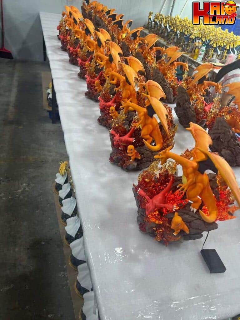 Pokemon Monster Studio Charizard Resin Statue - Kaioland