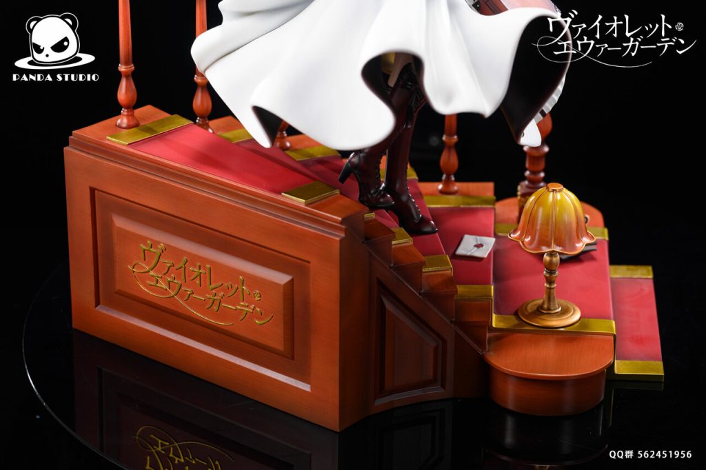 Violet Evergarden Panda Studio Violet Resin Statue - Kaioland