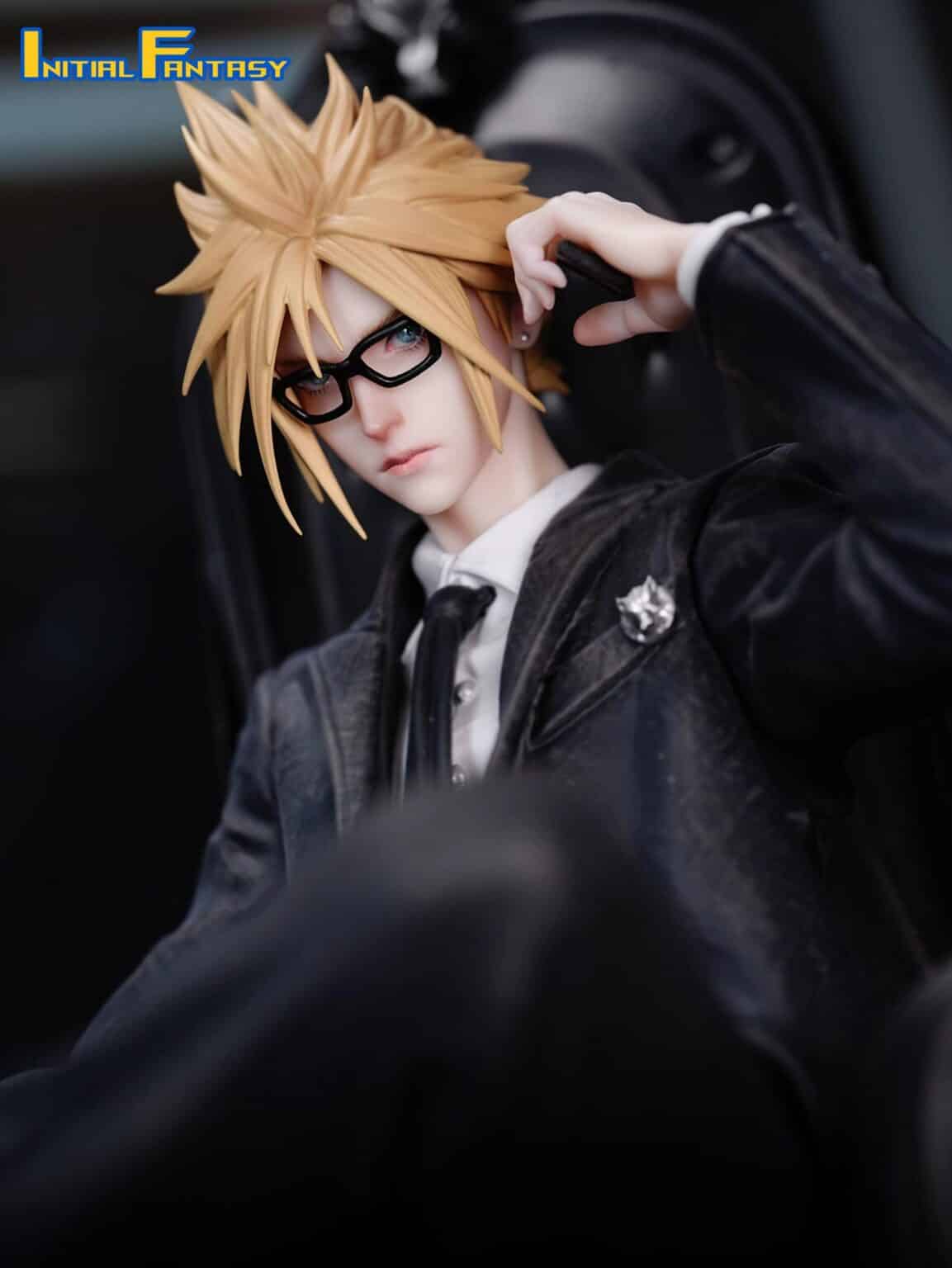 Final Fantasy Initial Fantasy Studio Suit Thug Bad Boy Cloud Strife Resin Statue - Kaioland